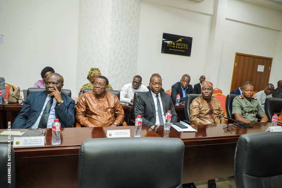 l’institution, les services, ainsi que les procédures et