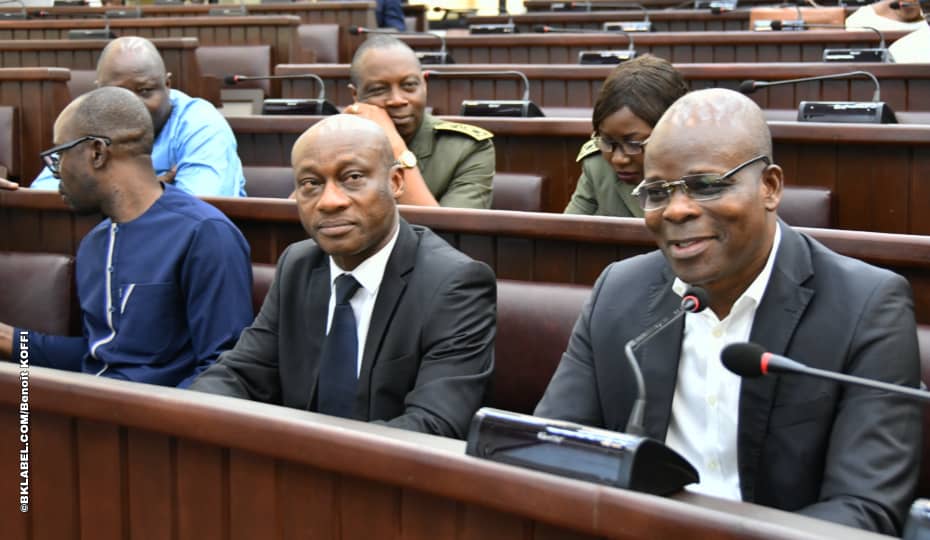 Examen des projets de budget gestion 2024 des Ministères et ...